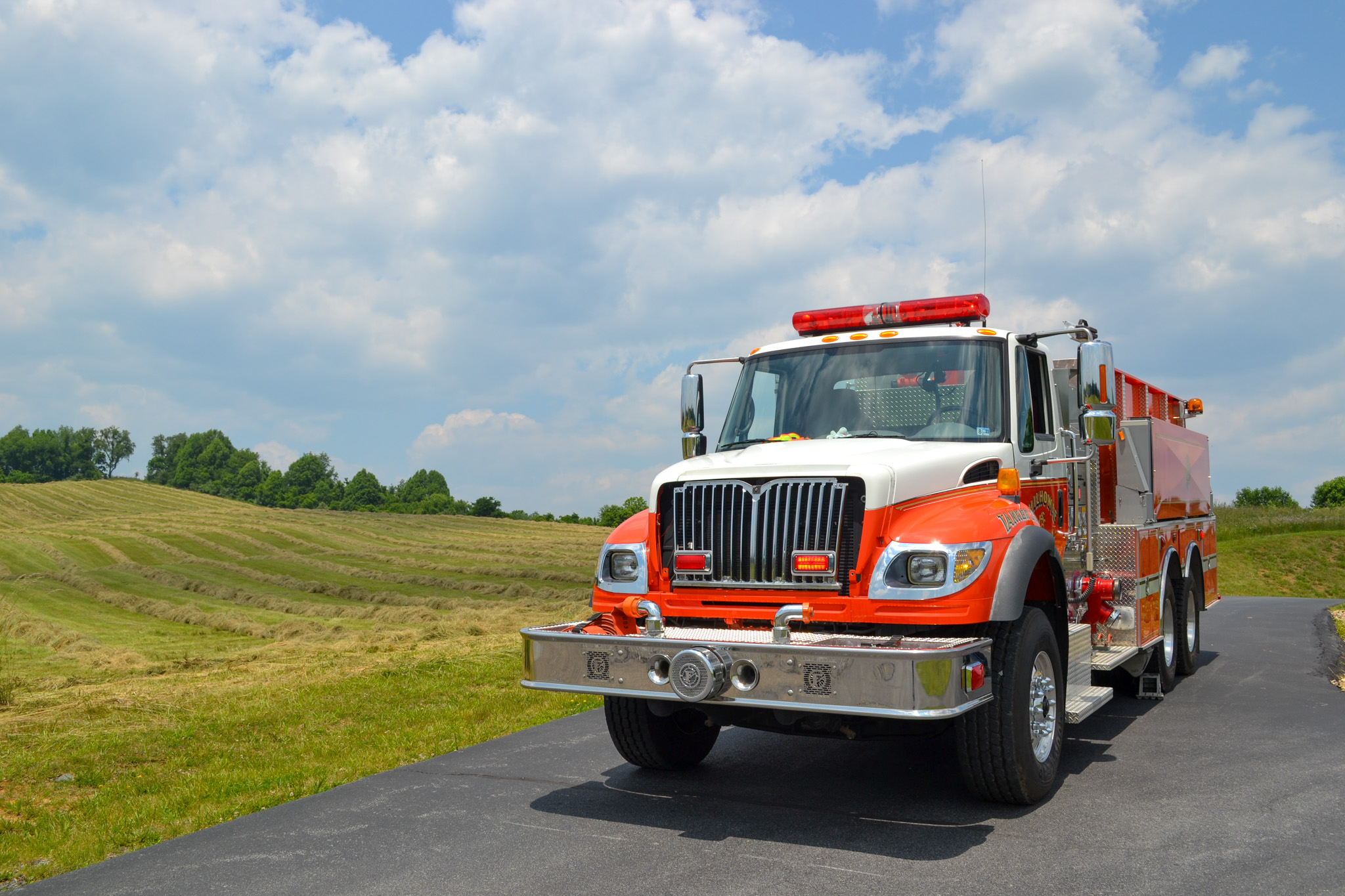 FOR SALE 2005 Navistar 7600 / 4-Guys Pumper Tanker - Town of Chilhowie ...